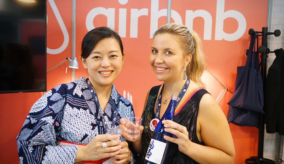 Airbnb's workers are angry that management has yet to go public ...