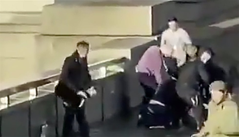 Watch: Dramatic footage shows London bystanders tackle suspect in ...