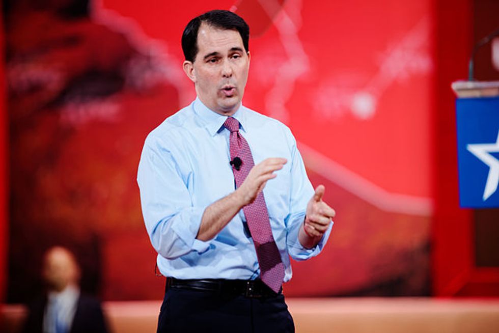 In final blow to Scott Walker, the Foxconn deal that was supposed to ...