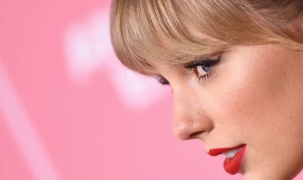 Taylor Swift takes on toxic masculinity as 'The Man' - Alternet.org
