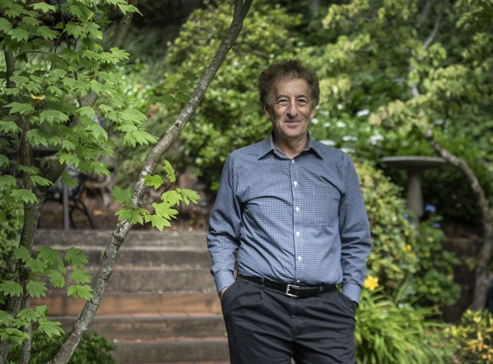 A Seattle meteorologist sparks controversy by diving into heat wave ...